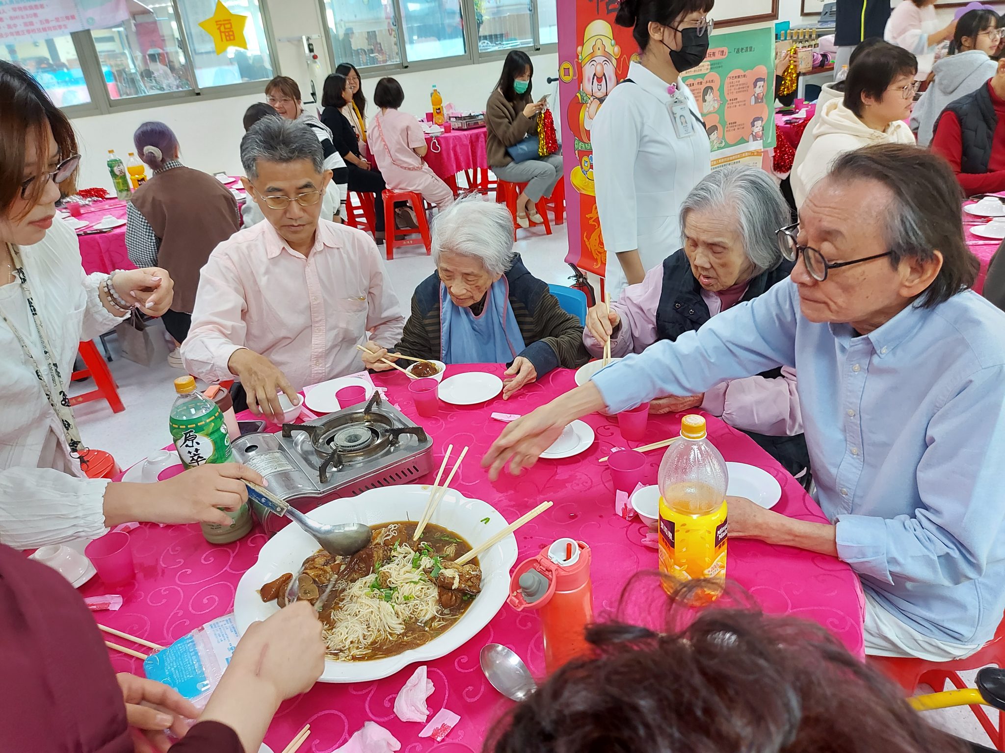 【2025-02-04】114年歲末年終住民家屬圍爐花絮 – 護理之家